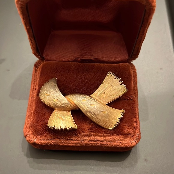 JJ | Jewelry | Vintage Jj Brooch Pin | Poshmark